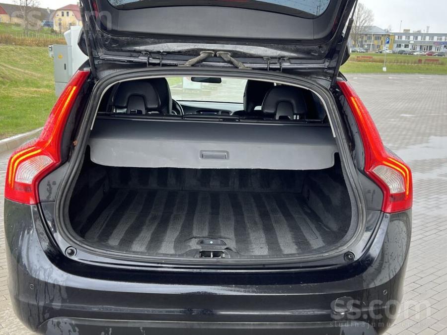 Черный Вольво B60 2011 в Резекне, объемом двигателя 2.40 л и пробегом 0 тыс. км за 7250 €, фото 17 на AUTOMOTO.COM.LV