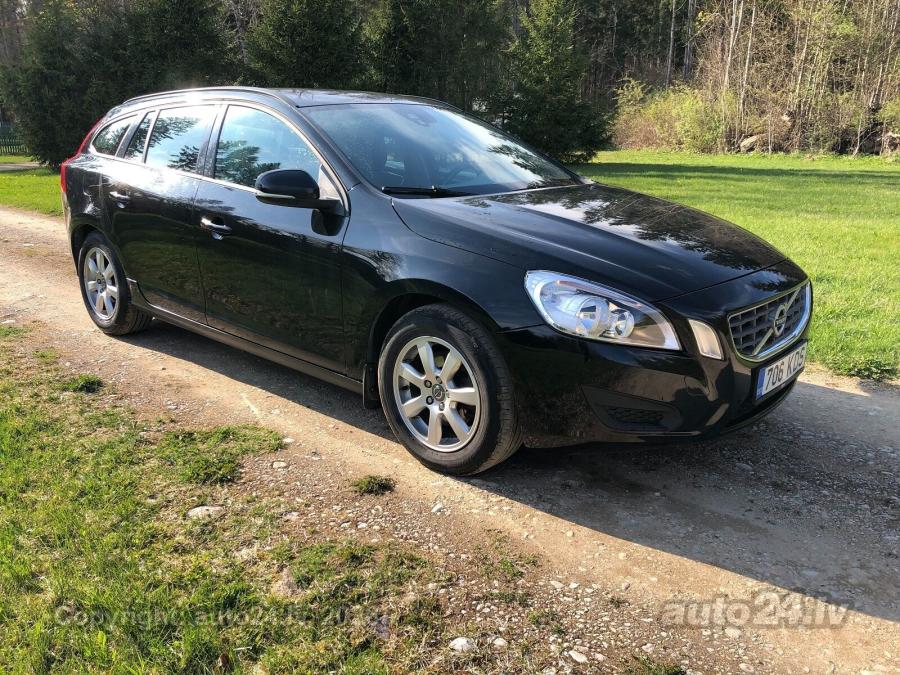 Melns Volvo V60 2011 Tallina, ar dzinēja tilpumu 2.00 L un nobraukumu 336 tūkst. km par 4990 €, foto 4 vietnē AUTOMOTO.COM.LV