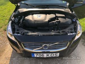 Melns Volvo V60 2011 Tallina, ar dzinēja tilpumu 2.00 L un nobraukumu 336 tūkst. km par 4990 €, foto 6 vietnē AUTOMOTO.COM.LV