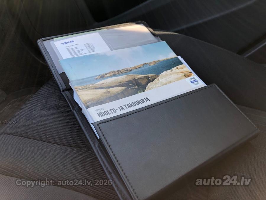 Melns Volvo V60 2011 Tallina, ar dzinēja tilpumu 2.00 L un nobraukumu 336 tūkst. km par 4990 €, foto 11 vietnē AUTOMOTO.COM.LV