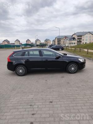 Черный Вольво B60 2011 в Рига, объемом двигателя 2.00 л и пробегом 250 тыс. км за 5500 €, фото 3 на AUTOMOTO.COM.LV