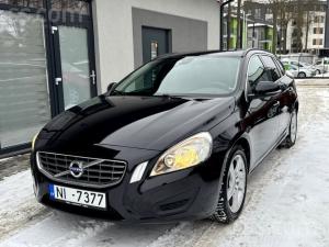 Black Volvo V60 2011 in Riga, with an engine capacity of 2.00 L and mileage of 243 thousand km for 4400 €, photo  on AUTOMOTO.COM.LV