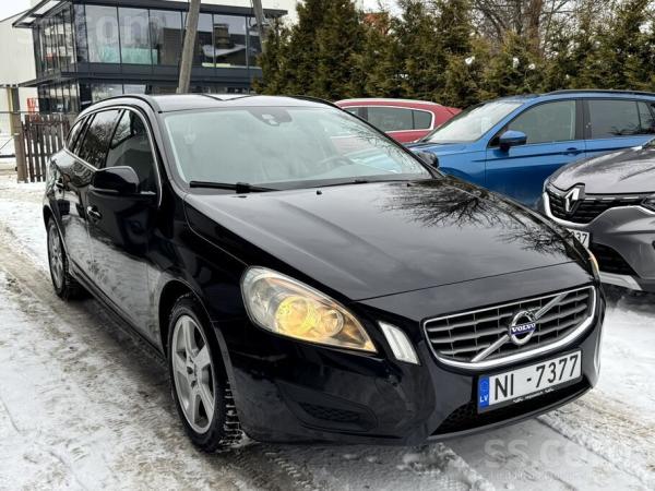 Черный Вольво B60 2011 в Рига, объемом двигателя 2.00 л и пробегом 243 тыс. км за 4400 €, фото 2 на AUTOMOTO.COM.LV