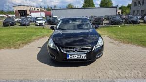 Black Volvo V60 2011 in Limbazi, with an engine capacity of 1.60 L and mileage of 252 thousand km for 6650 €, photo 3 on AUTOMOTO.COM.LV