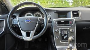 Black Volvo V60 2011 in Limbazi, with an engine capacity of 1.60 L and mileage of 252 thousand km for 6650 €, photo 15 on AUTOMOTO.COM.LV