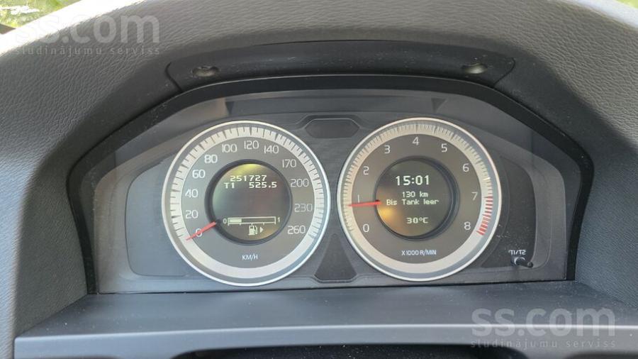 Black Volvo V60 2011 in Limbazi, with an engine capacity of 1.60 L and mileage of 252 thousand km for 6650 €, photo 20 on AUTOMOTO.COM.LV