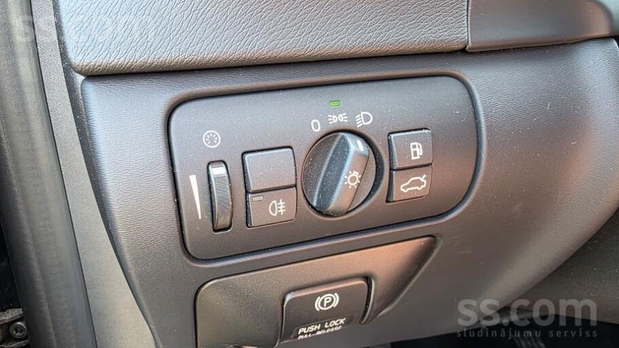 Black Volvo V60 2011 in Limbazi, with an engine capacity of 1.60 L and mileage of 252 thousand km for 6650 €, photo 21 on AUTOMOTO.COM.LV