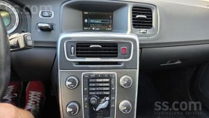 Black Volvo V60 2011 in Limbazi, with an engine capacity of 1.60 L and mileage of 252 thousand km for 6650 €, photo 22 on AUTOMOTO.COM.LV