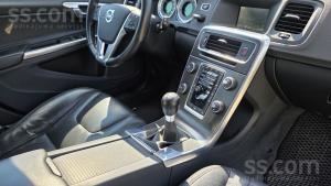 Black Volvo V60 2011 in Limbazi, with an engine capacity of 1.60 L and mileage of 252 thousand km for 6650 €, photo 23 on AUTOMOTO.COM.LV
