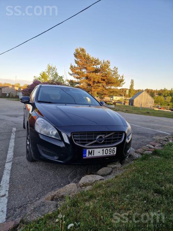 Черный Вольво B60 2011 в Рига, объемом двигателя 1.60 л и пробегом 340 тыс. км за 3970 €, фото 5 на AUTOMOTO.COM.LV