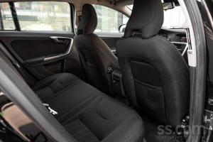 Melns Volvo V60 2011 Rīga, ar dzinēja tilpumu 2.00 L un nobraukumu 282 tūkst. km par 3490 €, foto 10 vietnē AUTOMOTO.COM.LV