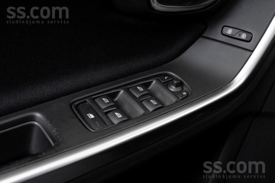 Melns Volvo V60 2011 Rīga, ar dzinēja tilpumu 2.00 L un nobraukumu 282 tūkst. km par 3490 €, foto 12 vietnē AUTOMOTO.COM.LV