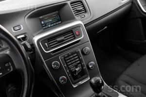 Melns Volvo V60 2011 Rīga, ar dzinēja tilpumu 2.00 L un nobraukumu 282 tūkst. km par 3490 €, foto 14 vietnē AUTOMOTO.COM.LV