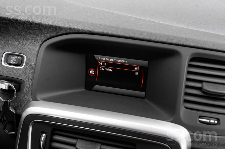 Melns Volvo V60 2011 Rīga, ar dzinēja tilpumu 2.00 L un nobraukumu 282 tūkst. km par 3490 €, foto 17 vietnē AUTOMOTO.COM.LV