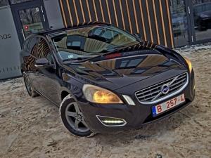 Melns Volvo V60 2011 Rīga, ar dzinēja tilpumu 2.00 L un nobraukumu 431 tūkst. km par 5290 €, foto 8 vietnē AUTOMOTO.COM.LV