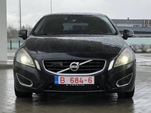 Черный Вольво B60 2011 в Резекне, объемом двигателя 2.40 л и пробегом 333 тыс. км за 7600 €, фото  на AUTOMOTO.COM.LV