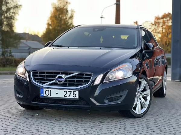 Черный Вольво B60 2011 в Екабпилс, объемом двигателя 2.40 л и пробегом 288 тыс. км за 6700 €, фото 1 на AUTOMOTO.COM.LV