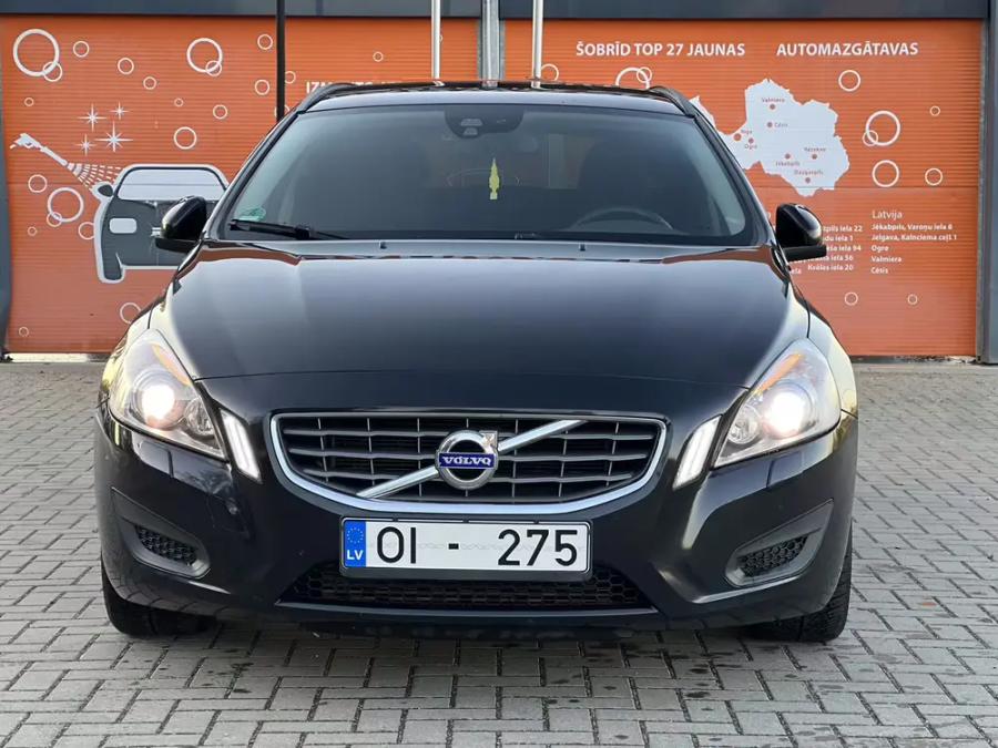 Черный Вольво B60 2011 в Екабпилс, объемом двигателя 2.40 л и пробегом 288 тыс. км за 6700 €, фото 5 на AUTOMOTO.COM.LV