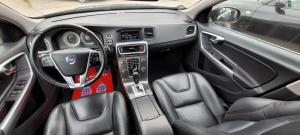 Black Volvo V60 2011 in Riga, with an engine capacity of 2.40 L and mileage of 223 thousand km for 7990 €, photo 11 on AUTOMOTO.COM.LV