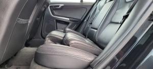 Black Volvo V60 2011 in Riga, with an engine capacity of 2.40 L and mileage of 223 thousand km for 7990 €, photo 15 on AUTOMOTO.COM.LV