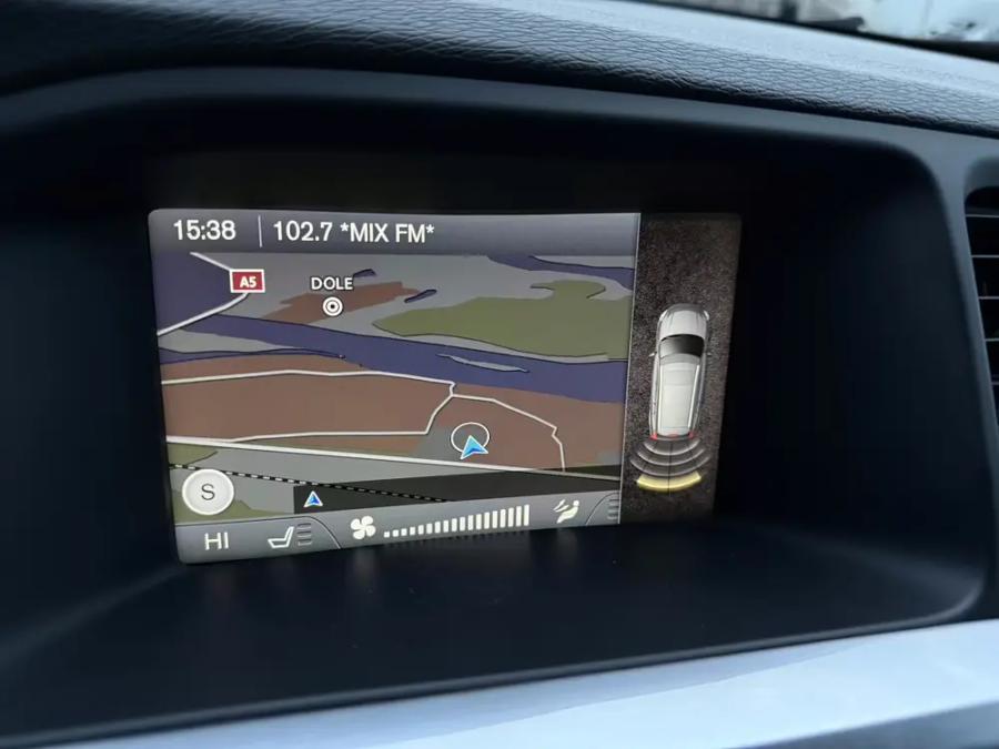 Black Volvo V60 2011 in Riga, with an engine capacity of 2.00 L and mileage of 265 thousand km for 4000 €, photo 16 on AUTOMOTO.COM.LV