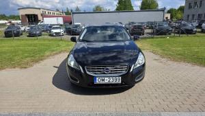 Black Volvo V60 2011 in Riga, with an engine capacity of 1.60 L and mileage of 252 thousand km for 6650 €, photo 3 on AUTOMOTO.COM.LV