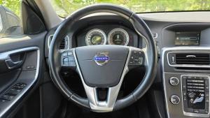 Black Volvo V60 2011 in Riga, with an engine capacity of 1.60 L and mileage of 252 thousand km for 6650 €, photo 16 on AUTOMOTO.COM.LV