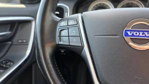Black Volvo V60 2011 in Riga, with an engine capacity of 1.60 L and mileage of 252 thousand km for 6650 €, photo 18 on AUTOMOTO.COM.LV