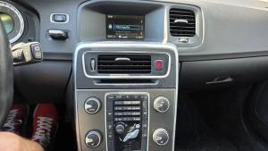 Black Volvo V60 2011 in Riga, with an engine capacity of 1.60 L and mileage of 252 thousand km for 6650 €, photo 22 on AUTOMOTO.COM.LV