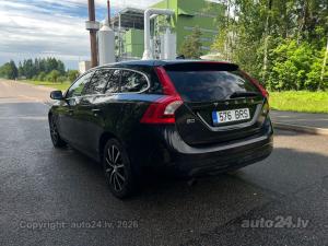Черный Вольво B60 2011 в Пярну, объемом двигателя 2.00 л и пробегом 315 тыс. км за 4890 €, фото 5 на AUTOMOTO.COM.LV