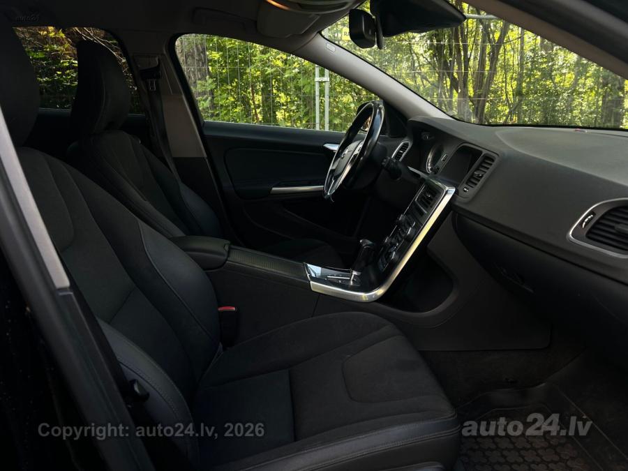 Черный Вольво B60 2011 в Пярну, объемом двигателя 2.00 л и пробегом 315 тыс. км за 4890 €, фото 6 на AUTOMOTO.COM.LV