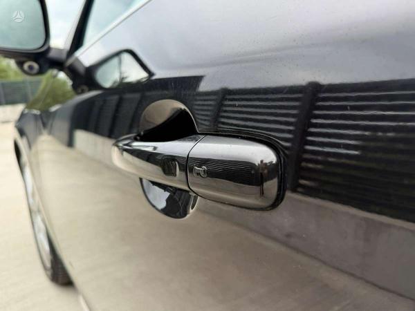 Black Volvo V60 2011 in Vilnius, with an engine capacity of 2.40 L and mileage of 298 thousand km for 5800 €, photo 9 on AUTOMOTO.COM.LV