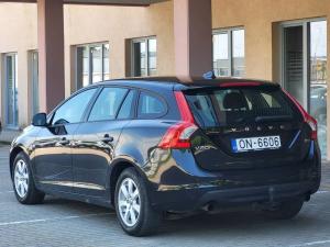 Melns Volvo V60 2011 Jelgava, ar dzinēja tilpumu 1.60 L un nobraukumu 281 tūkst. km par 4990 €, foto 4 vietnē AUTOMOTO.COM.LV