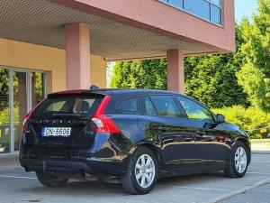 Melns Volvo V60 2011 Jelgava, ar dzinēja tilpumu 1.60 L un nobraukumu 281 tūkst. km par 4990 €, foto 8 vietnē AUTOMOTO.COM.LV