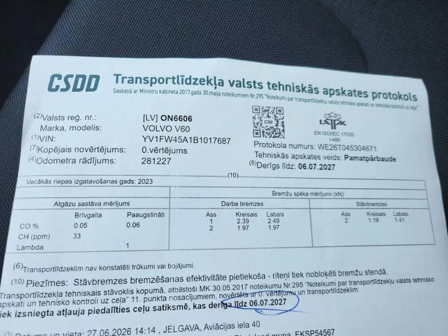 Melns Volvo V60 2011 Jelgava, ar dzinēja tilpumu 1.60 L un nobraukumu 281 tūkst. km par 4990 €, foto 33 vietnē AUTOMOTO.COM.LV