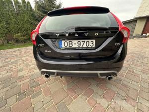 Melns Volvo V60 2011 Rīga, ar dzinēja tilpumu 2.00 L un nobraukumu 270 tūkst. km par 6290 €, foto 17 vietnē AUTOMOTO.COM.LV
