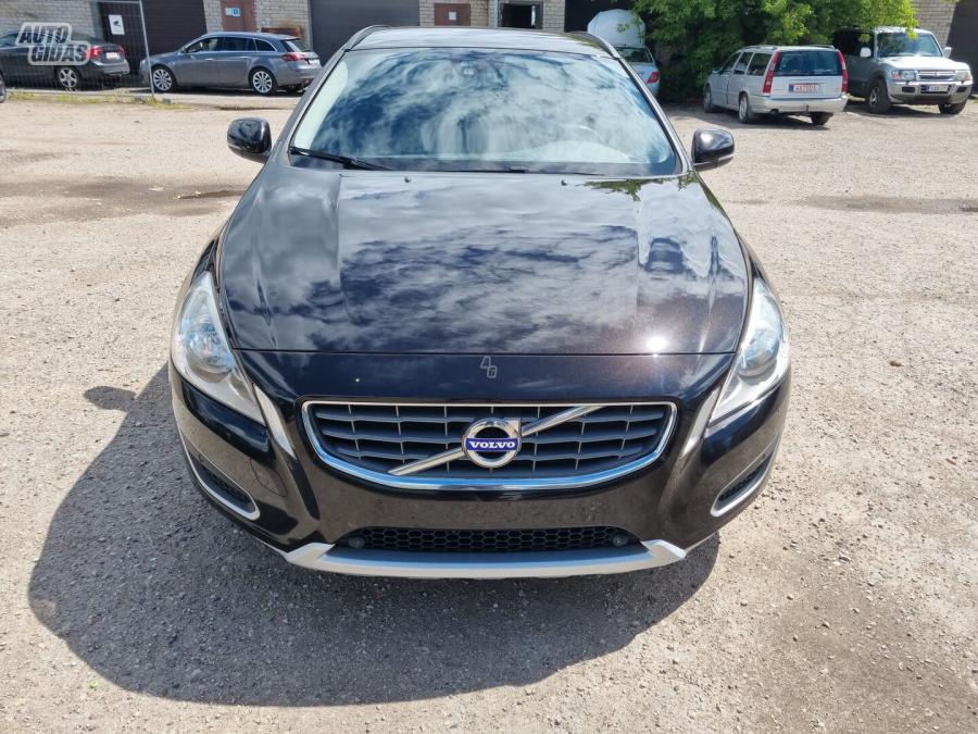 Черный Вольво B60 2011 в Пакруойис, объемом двигателя 2.00 л и пробегом 270 тыс. км за 4650 €, фото 3 на AUTOMOTO.COM.LV