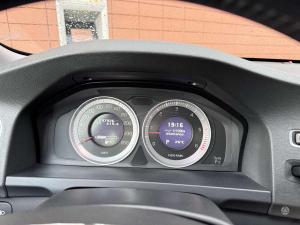 Melns Volvo V60 2011 Panevēža, ar dzinēja tilpumu 2.40 L un nobraukumu 298 tūkst. km par 5000 €, foto 14 vietnē AUTOMOTO.COM.LV