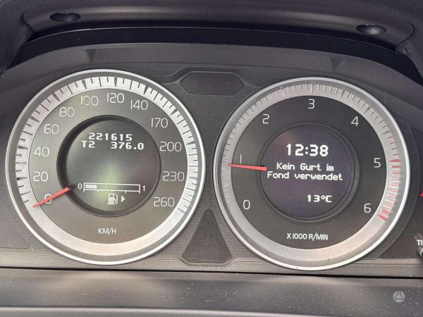 Черный Вольво B60 2011 в Вильнюс, объемом двигателя 1.56 л и пробегом 222 тыс. км за 2999 €, фото 4 на AUTOMOTO.COM.LV
