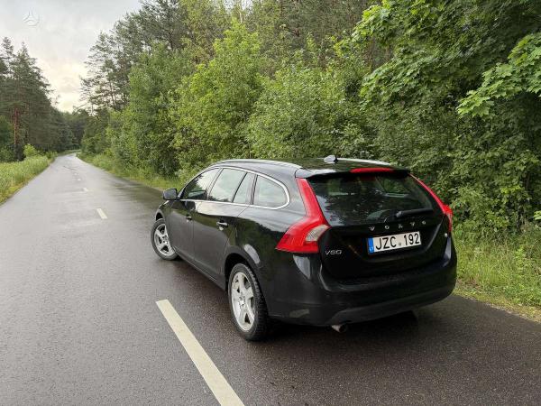 Черный Вольво B60 2011 в Вильнюс, объемом двигателя 1.56 л и пробегом 222 тыс. км за 2999 €, фото 5 на AUTOMOTO.COM.LV