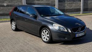Черный Вольво B60 2011 в Вильнюс, объемом двигателя 2.40 л и пробегом 355 тыс. км за 6300 €, фото  на AUTOMOTO.COM.LV