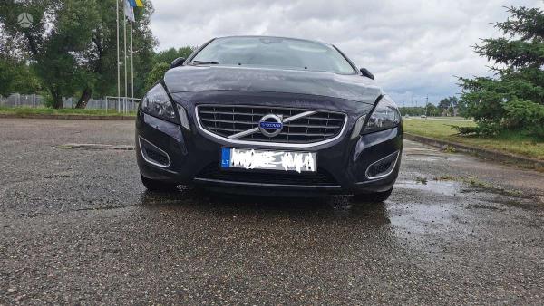 Melns Volvo V60 2011 Kauņa, ar dzinēja tilpumu 1.98 L un nobraukumu 289 tūkst. km par 5300 €, foto 7 vietnē AUTOMOTO.COM.LV