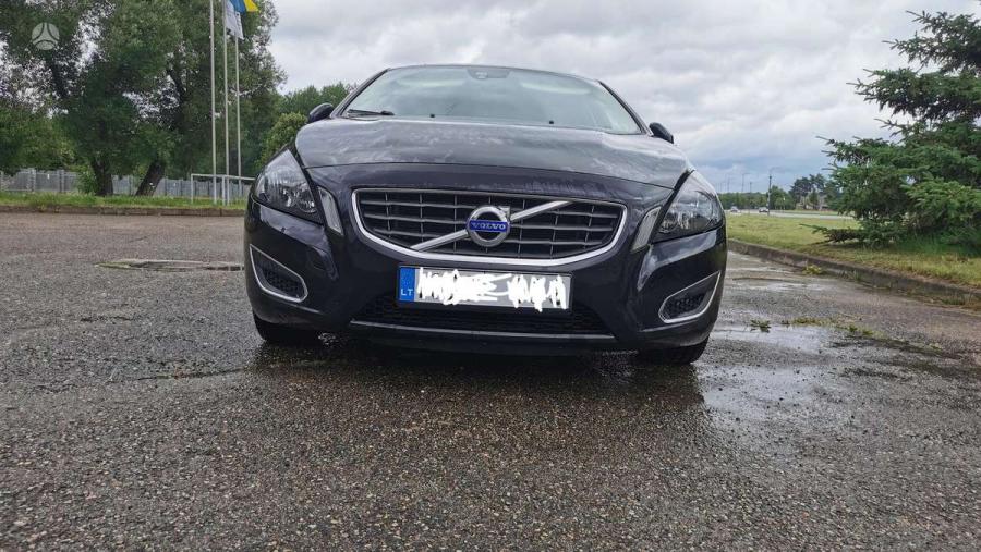 Черный Вольво B60 2011 в Каунас, объемом двигателя 1.98 л и пробегом 289 тыс. км за 5300 €, фото 8 на AUTOMOTO.COM.LV
