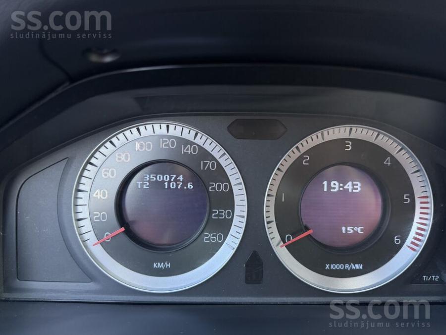 Melns Volvo V60 2011 Ogre, ar dzinēja tilpumu 2.00 L un nobraukumu 350 tūkst. km par 4500 €, foto 6 vietnē AUTOMOTO.COM.LV