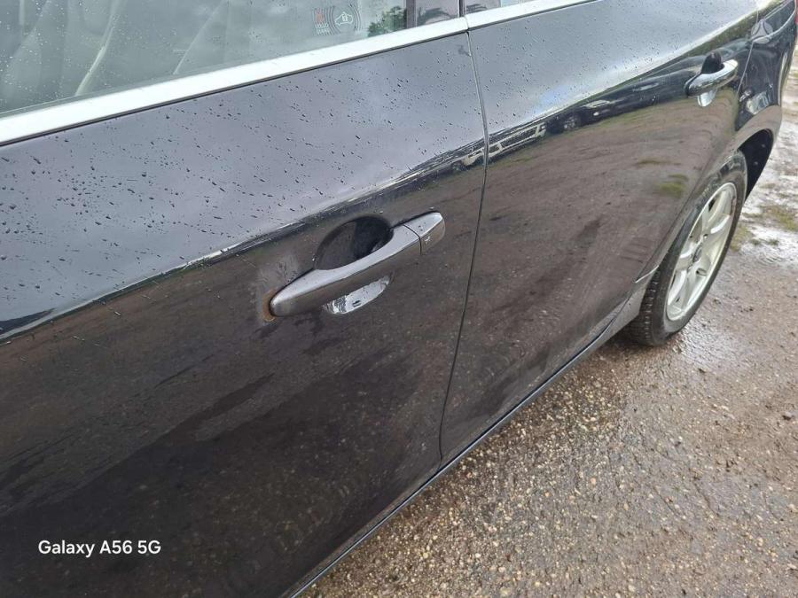Black Volvo V60 2011 in Pasvalys, with an engine capacity of 1.56 L and mileage of 0 thousand km for 3400 €, photo 6 on AUTOMOTO.COM.LV