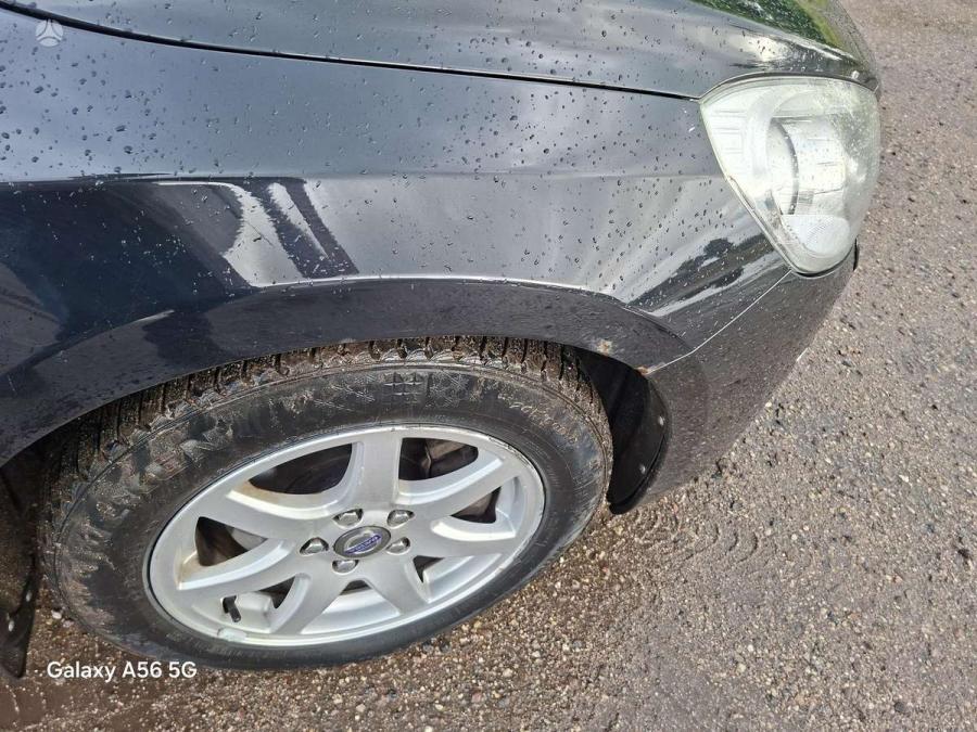 Black Volvo V60 2011 in Pasvalys, with an engine capacity of 1.56 L and mileage of 0 thousand km for 3400 €, photo 24 on AUTOMOTO.COM.LV
