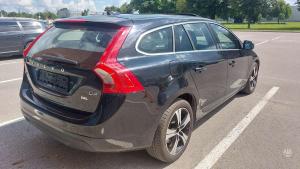 Melns Volvo V60 2011 Kauņa, ar dzinēja tilpumu 1.98 L un nobraukumu 280 tūkst. km par 4190 €, foto 4 vietnē AUTOMOTO.COM.LV