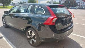 Melns Volvo V60 2011 Kauņa, ar dzinēja tilpumu 1.98 L un nobraukumu 280 tūkst. km par 4190 €, foto 5 vietnē AUTOMOTO.COM.LV