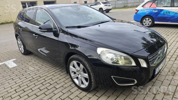 Черный Вольво B60 2011 в Рига, объемом двигателя 2.00 л и пробегом 312 тыс. км за 6500 €, фото 6 на AUTOMOTO.COM.LV