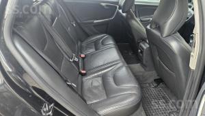 Black Volvo V60 2011 in Riga, with an engine capacity of 2.00 L and mileage of 312 thousand km for 6500 €, photo 10 on AUTOMOTO.COM.LV